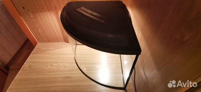 Продам аквариум угловой 40 литров