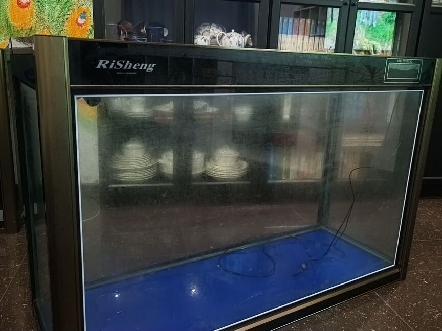 Аквариум с тумбой 200 литров