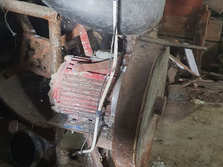 Зернодробилка крупорушка бу