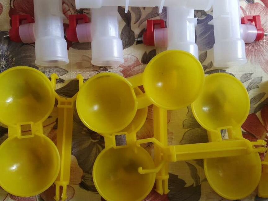 Ниппельные поилки для птиц