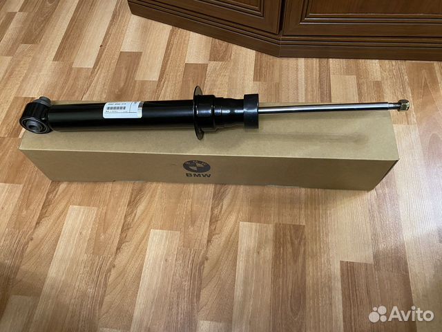 Стойка амортизатора 33526866615 на BMW G30/G31 купить в Москве с ...
