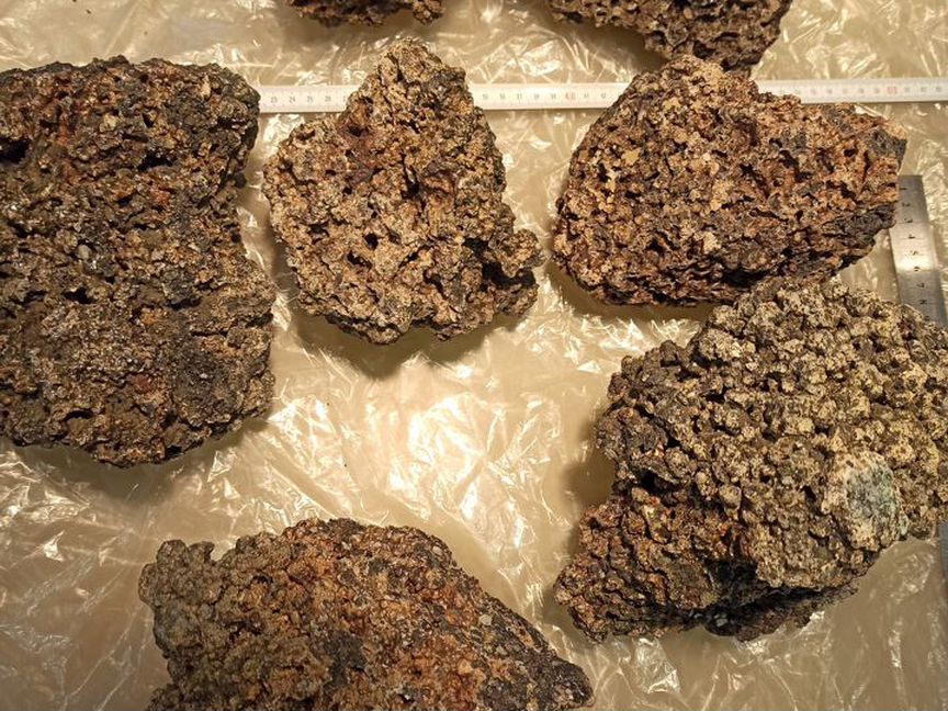 Камни натуральные для декора аквариума