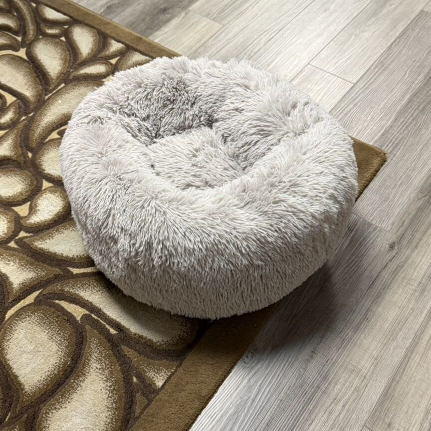 Лежанка меховая для кошек и собак