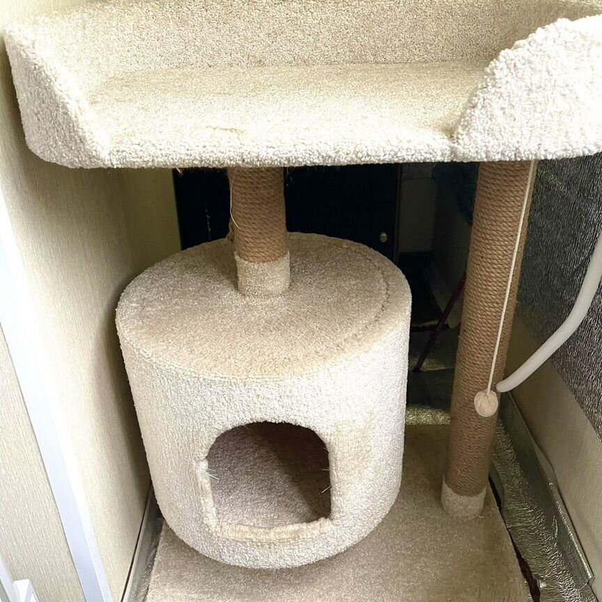 Домик для кошки с когтеточкой бу