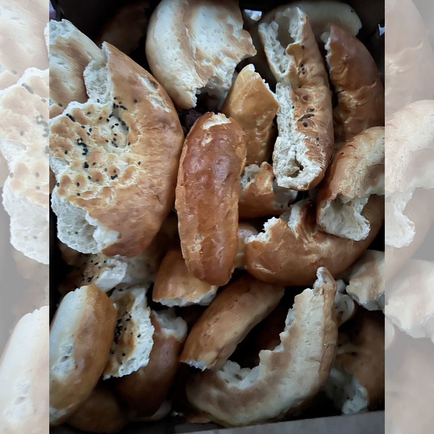 Сухой хлеб на корм животным