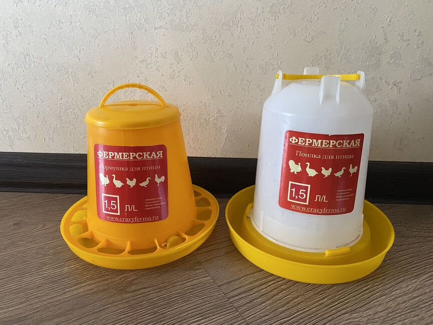 Кормушка и поилка для кур,птиц