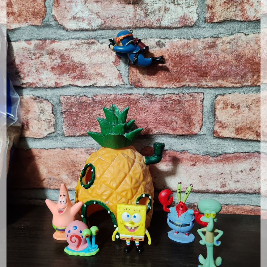 Компрессор, декорации для аквариума