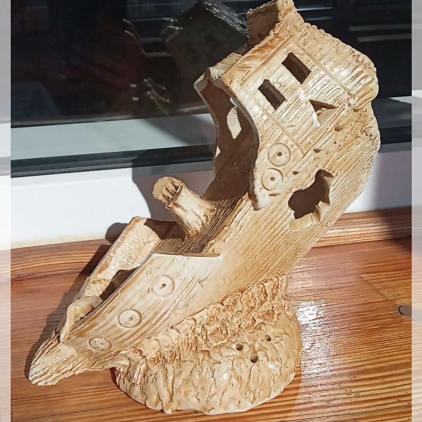 Декорация для аквариума рыбки, кораблик и амфора