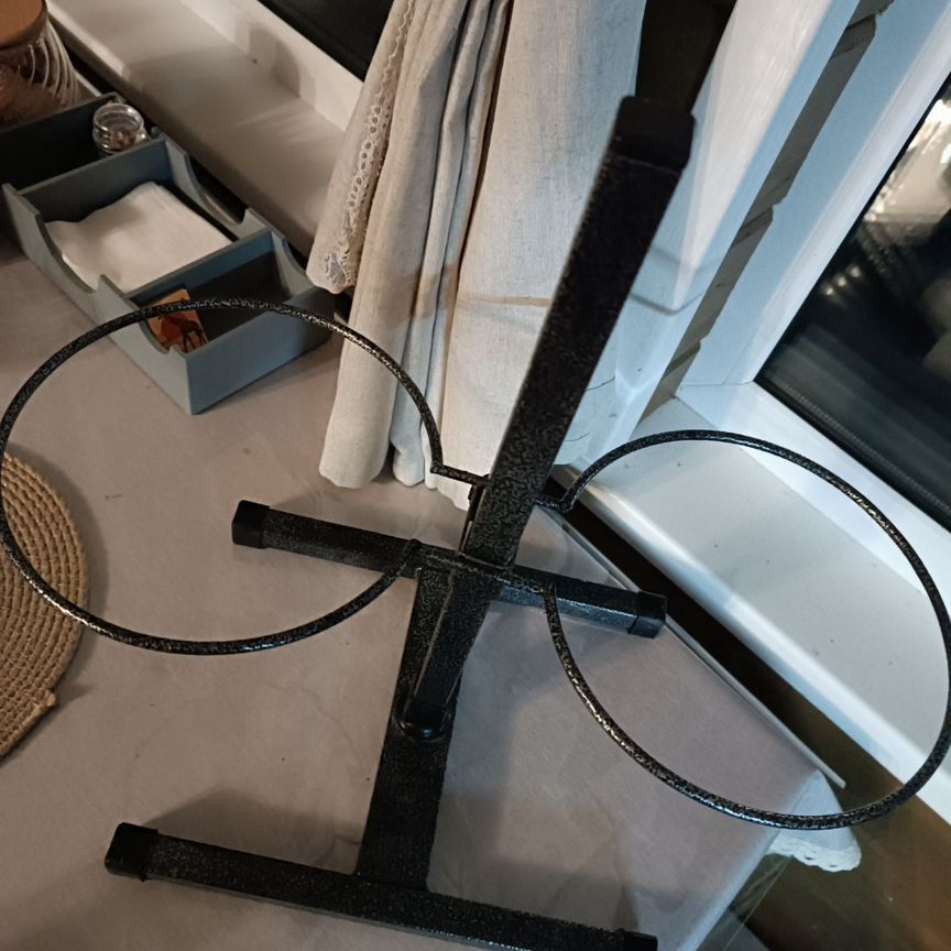 Подставка под миски для крупных собак