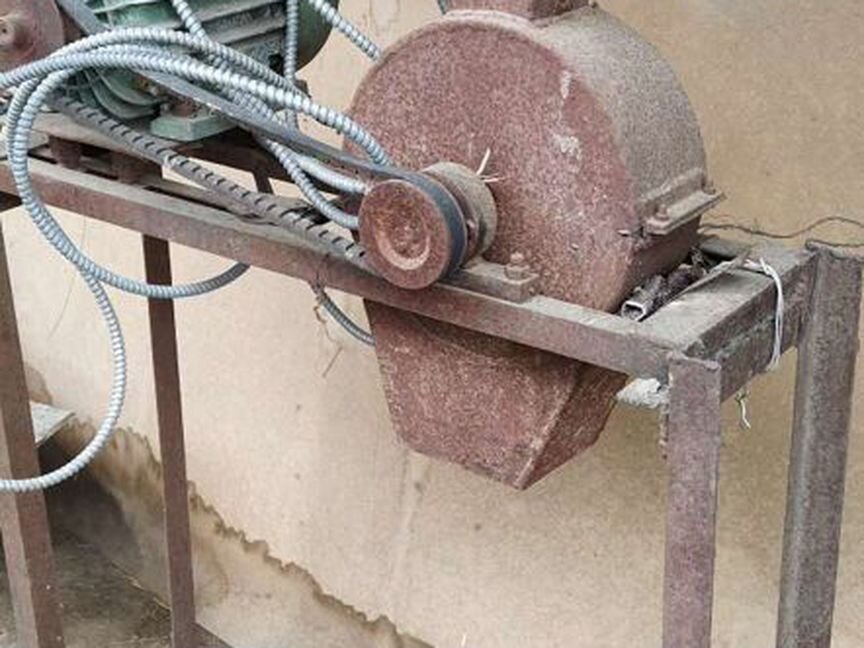 Зернодробилка бу