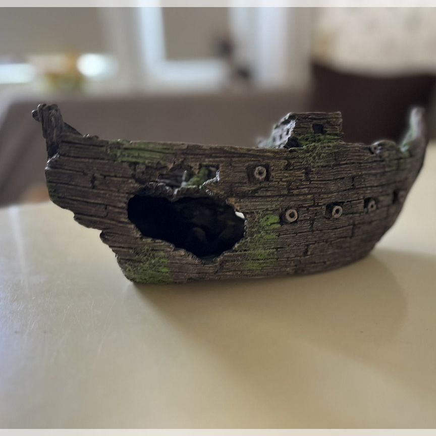 Корабль для аквариума
