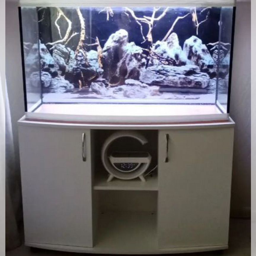 Аквариум с тумбой