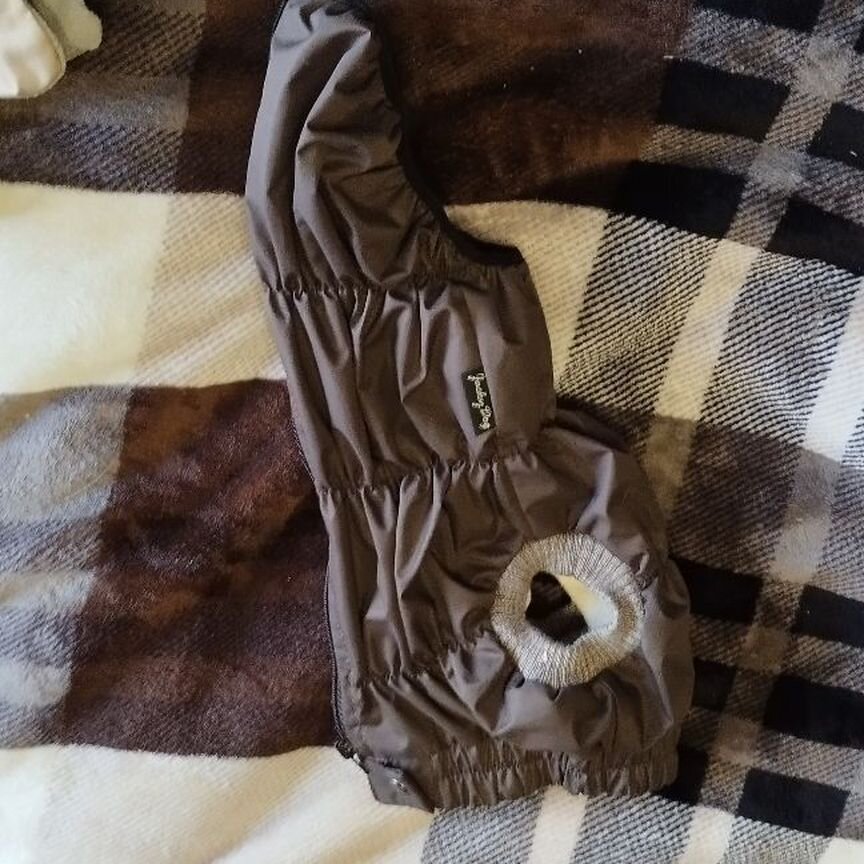 Комбинезон для маленькой собаки