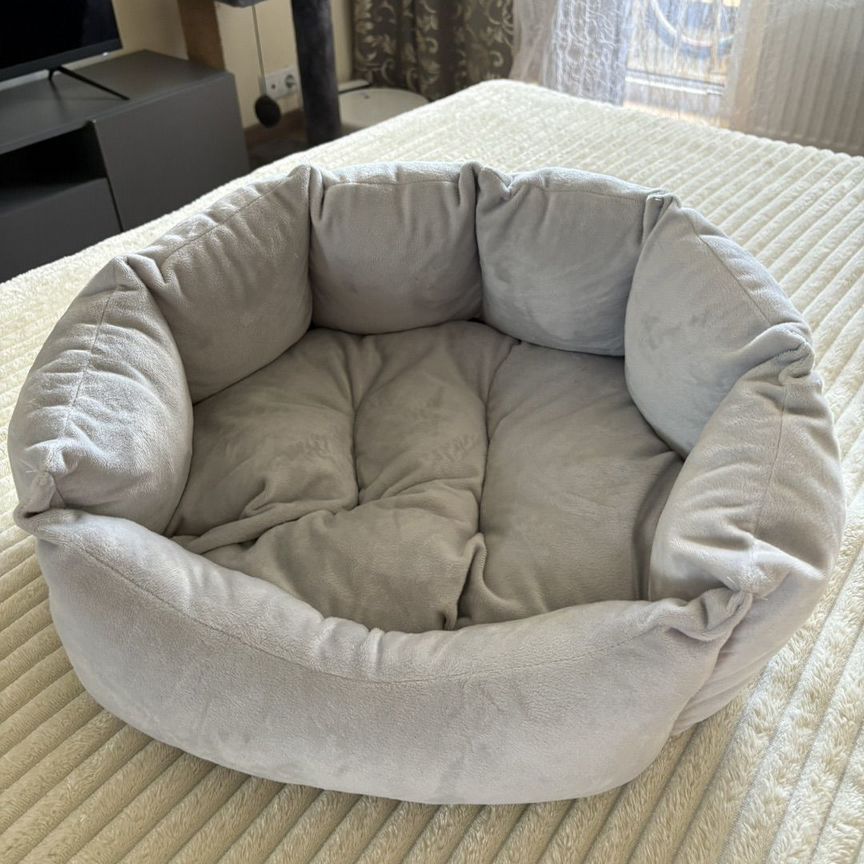 Лежанка для котика