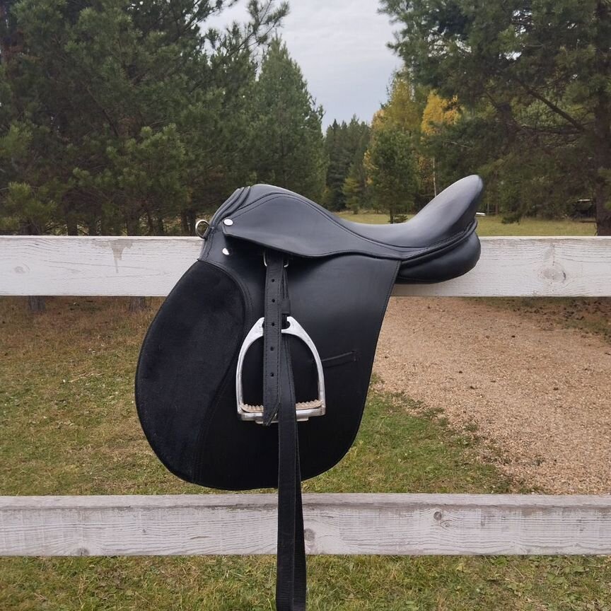 Седло для лошади универсальное