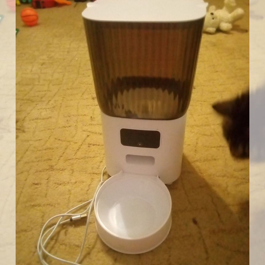 Умная кормушка для домашних животных