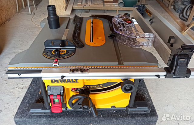 Распиловочный станок dewalt DWE7485 купить в Коржевском | Товары для ...
