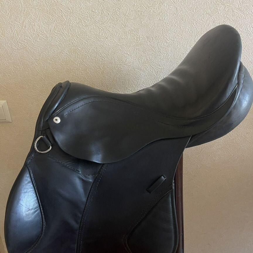 Седло для лошади