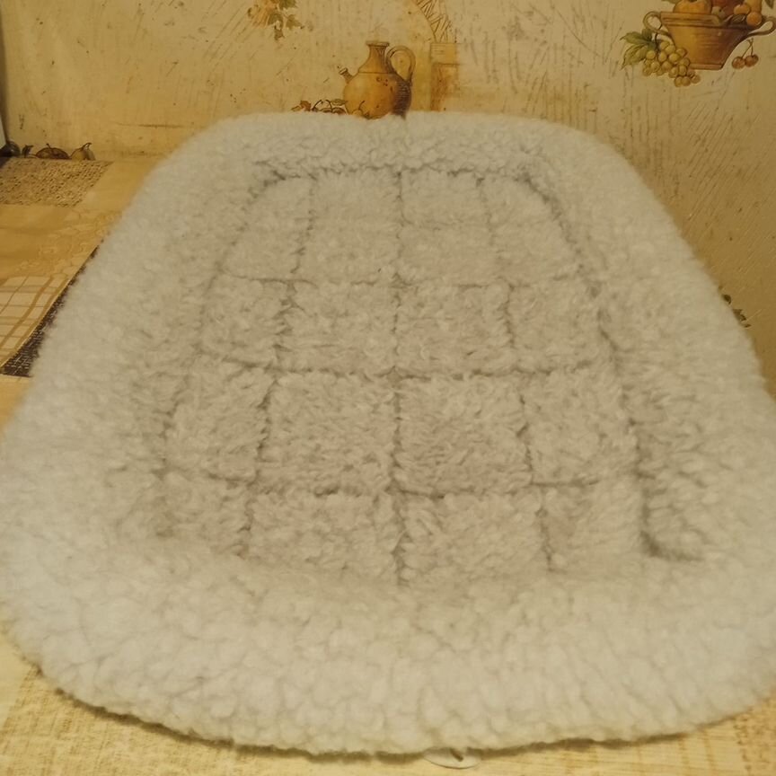 Лежанка для кошек и собак мелких пород