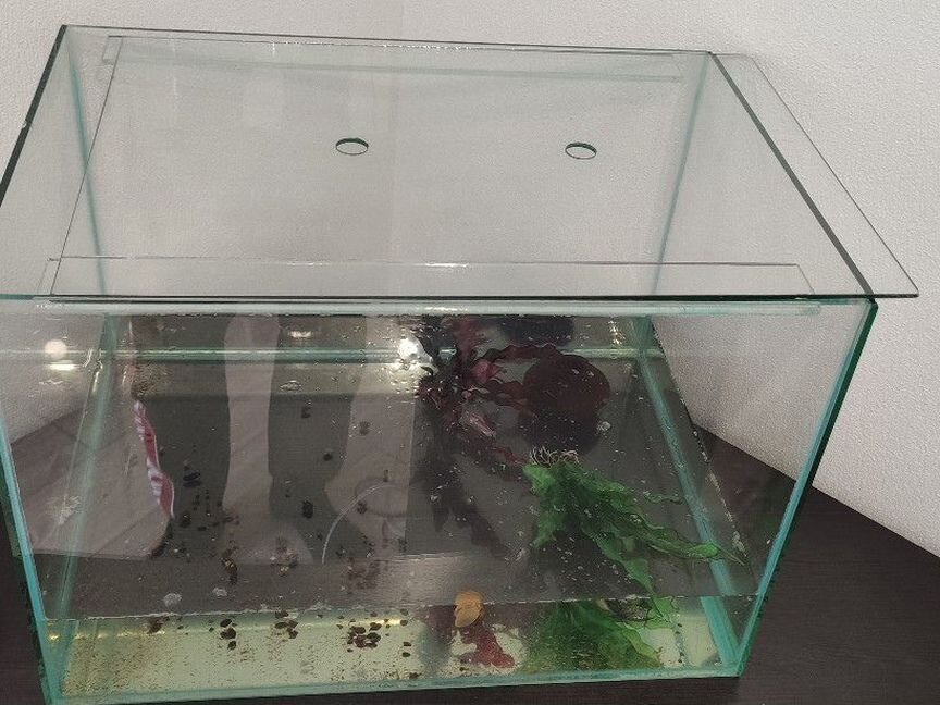 Аквариум 90 литров. ширина 58. длина 40. высота 40