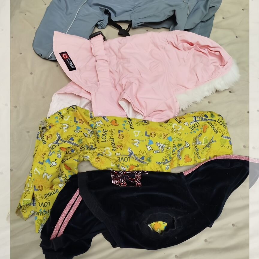 Конбинезоны на собаку 2-3 кг