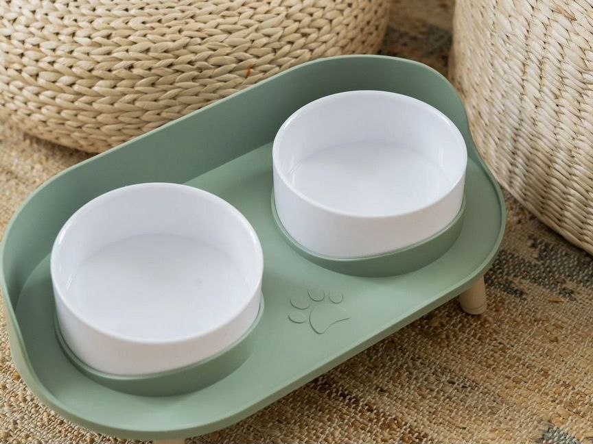 Миски на подставке для собак и кошек