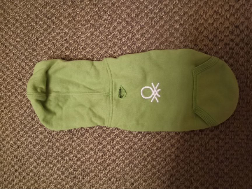 Толстовка Benetton на маленькую собачку