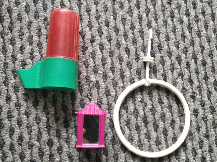 Поилка, кольцо и зеркальце для попугая