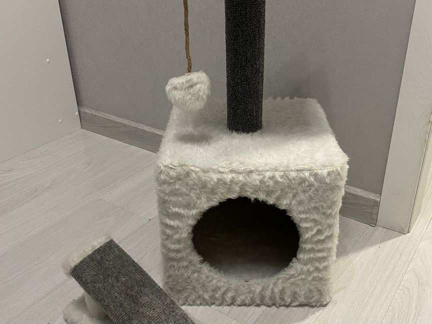 Домик для кошки и когтеточка