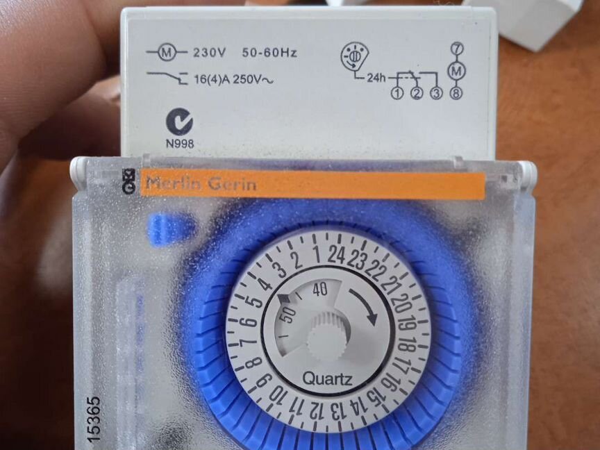 Таймер суточный эл/мех IH 72мм ARM 1C 16А