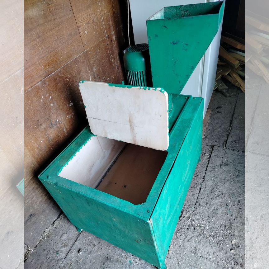 Зернодробилка молотковая 3квт