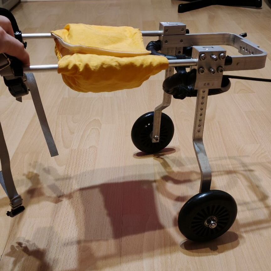 Инвалидная коляска для собак мелких пород, кошек