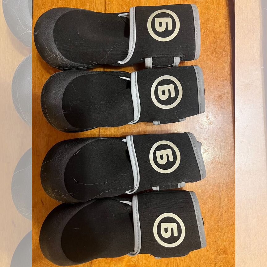 Обувь для собак с резиновой подошвой и фиксатором