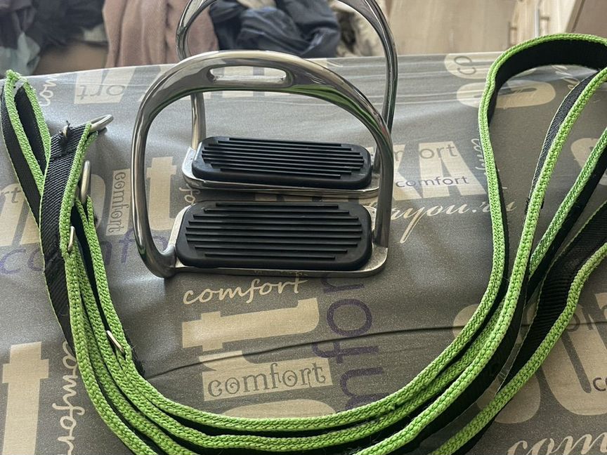 Стремена для лошади