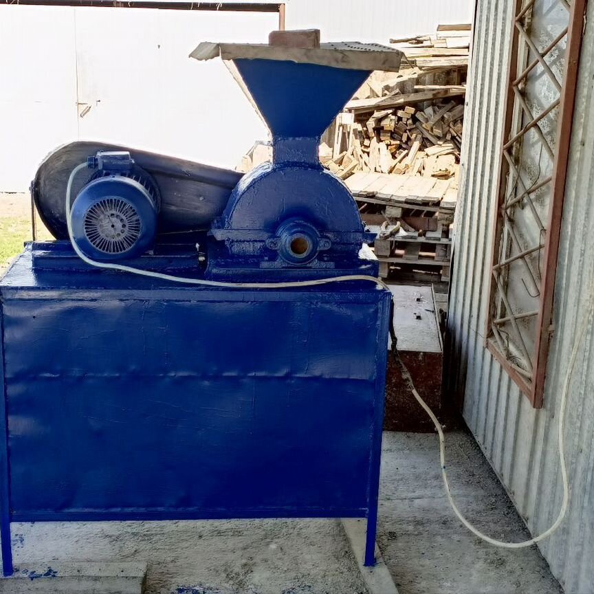 Зернодробилка