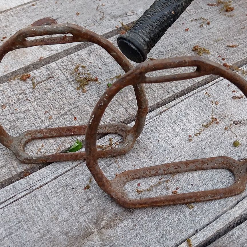 Стремена для лошади