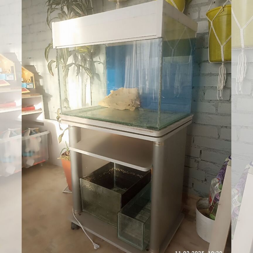 Аквариум с тумбой 90л бу