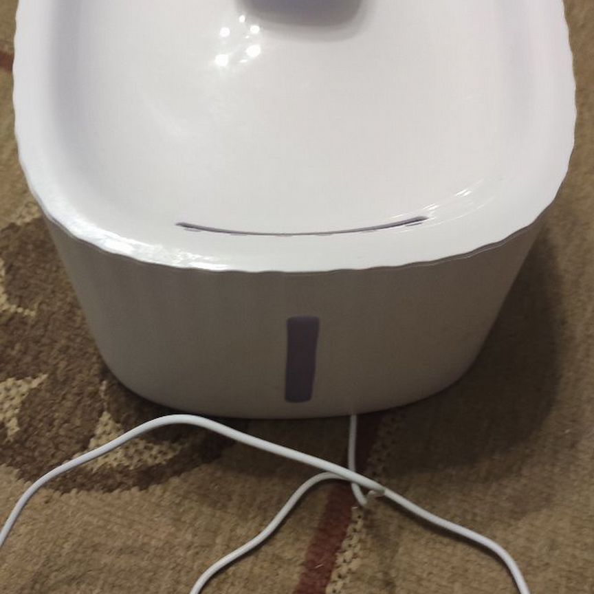 Фонтан поилка для кошек