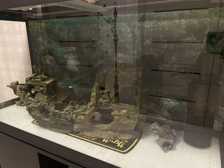 Аквариум с тумбой