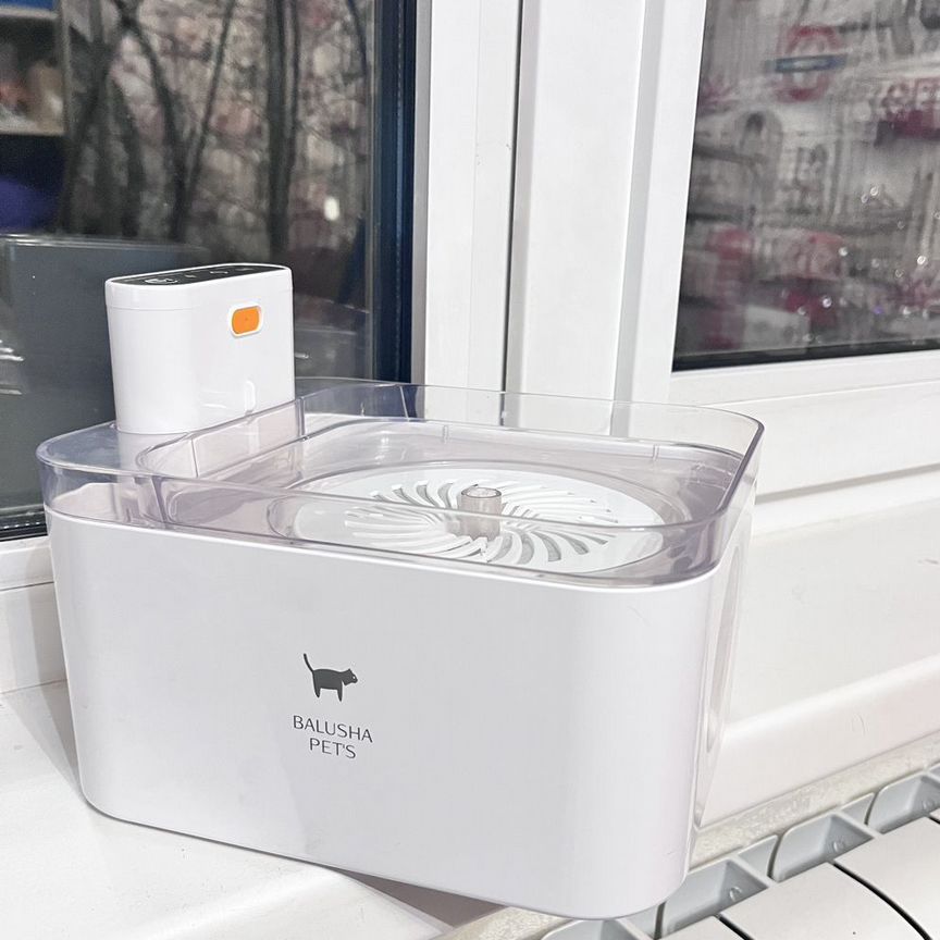 Фонтан поилка для кошек