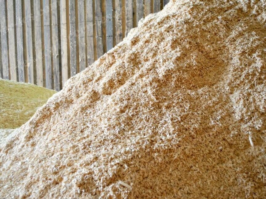 Опилки, щепа