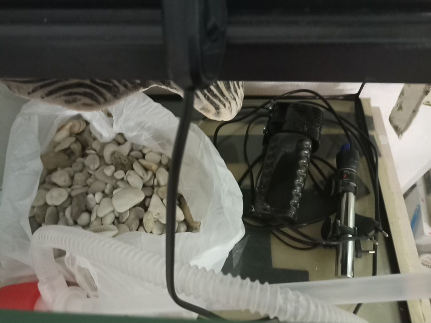 Продам террариум для красноухой черепахи с тумбой