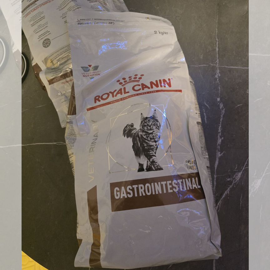 Корм для кошек 2 мешка по 2кг