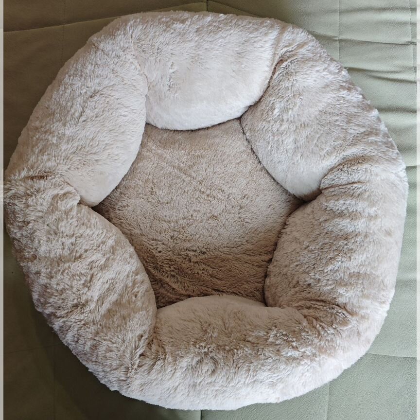 Лежанка для кошек