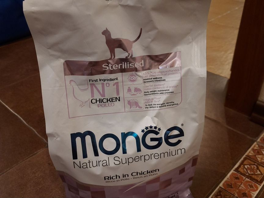 Корм для кошек Monge Sterilised из курицы 1,5 кг