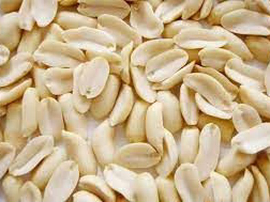 Арахис сырой бланшированный