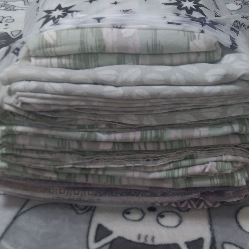 Постельное белье в приют для животных (на тряпки)