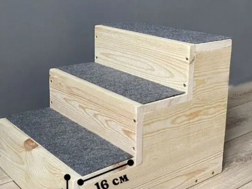 Лесница из сосны для средних собак