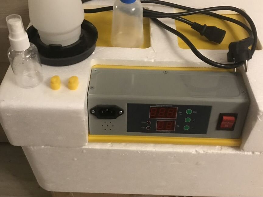 Инкубатор для яиц автоматический WQ-24