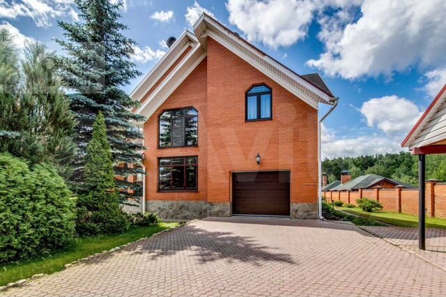 Дом 500 м² на участке 27 сот. в аренду в Красногорске | Снять дом в ...